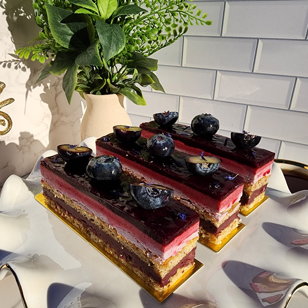 Cake Slice – RT Bakery & Cafe